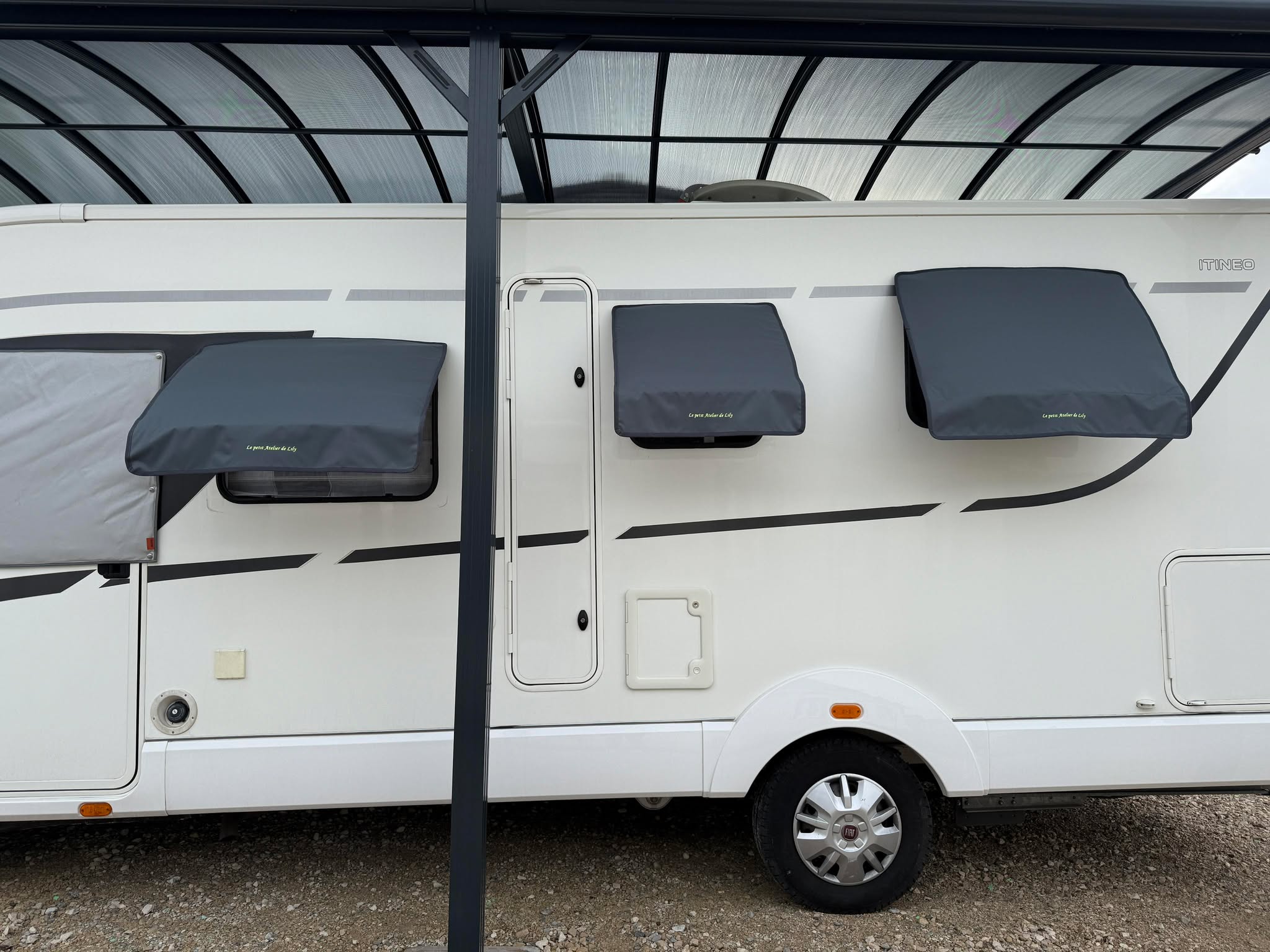 ISOLANTS PARE CHALEURS CAMPING CAR FOURGONS VANS 4X4 Le isolants-pare-chaleurs-camping-car-fourgons-vans-4x4-le